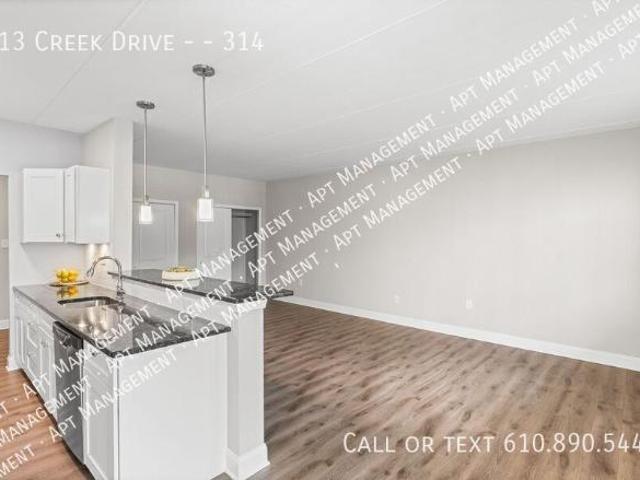 2 Br, 2 bath, Condo 313 Creek Drive