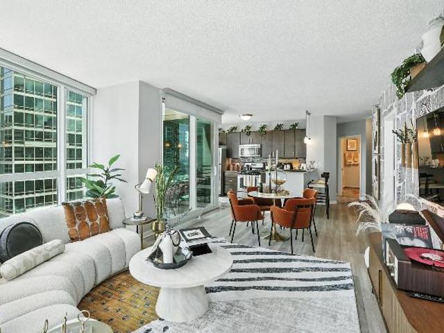 2 Br, 2 bath, Condo 313 E Grand