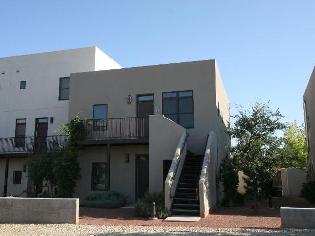 2 Br, 2 bath, Condo 315 Belvedere Lane NE
