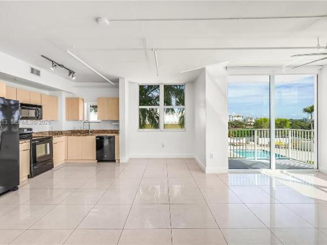 2 Br, 2 bath, Condo 3180 SW 22nd St