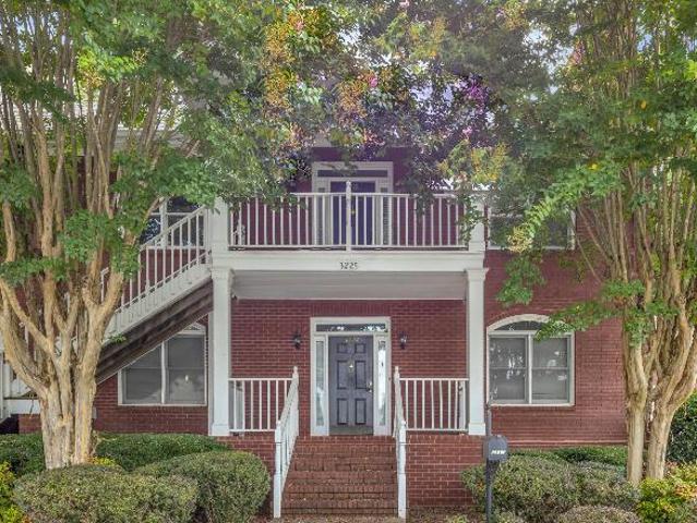 2 Br, 2 bath, Condo 3205 Briarcliff Road