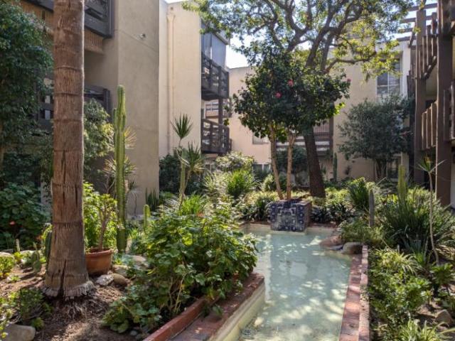 2 Br, 2 bath, Condo 320 S Ardmore Ave