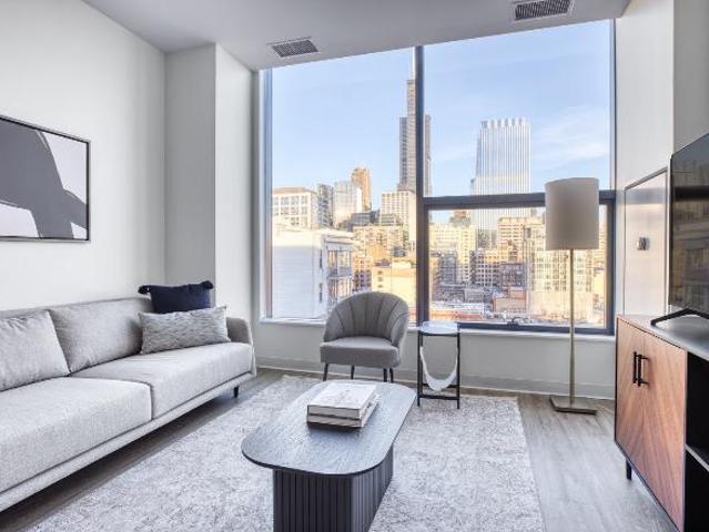 2 Br, 2 bath, Condo 320 S Halsted St