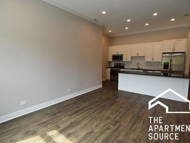 2 Br, 2 bath, Condo 3212 N Halsted