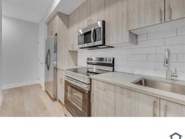 2 Br, 2 bath, Condo 3213 N 13th St