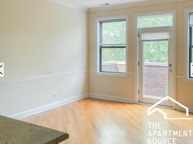 2 Br, 2 bath, Condo 3229 N Kenmore Ave