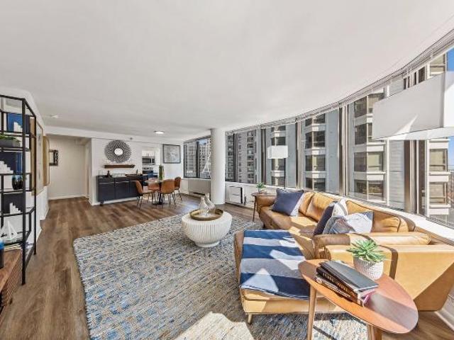 2 Br, 2 bath, Condo 324 East Ontario St