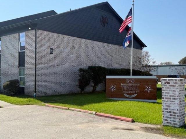 2 Br, 2 bath, Condo 327 W Hufsmith Rd