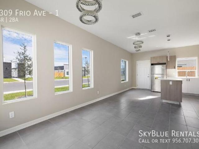 2 Br, 2 bath, Condo 3309 Frio Ave