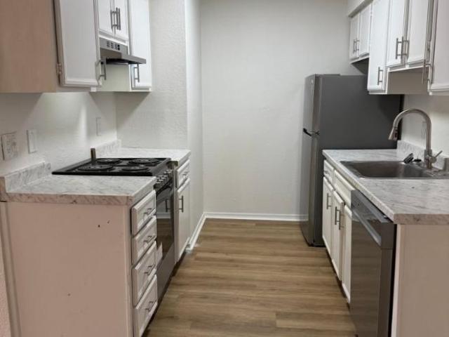 2 Br, 2 bath, Condo 3301 S 113th W Ave