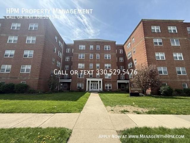 2 Br, 2 bath, Condo 3310 Warrensville Center Rd