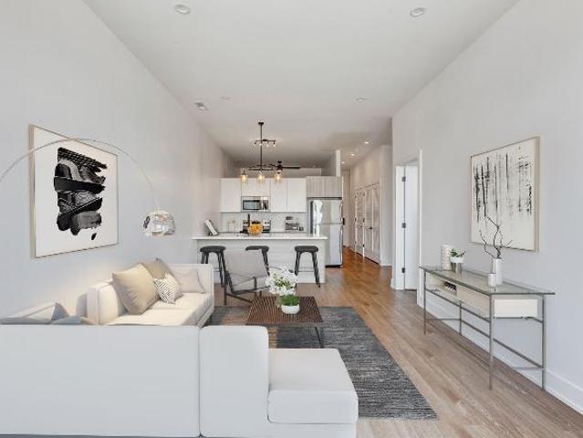 2 Br, 2 bath, Condo 3312 N Halsted Street