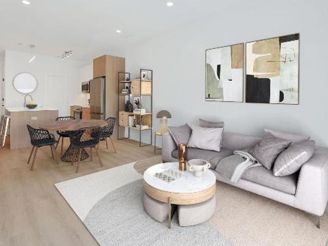 2 Br, 2 bath, Condo 3322 N Halsted Street