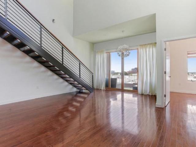 2 Br, 2 bath, Condo 333 Nelson St SW