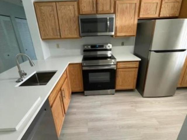2 Br, 2 bath, Condo 3350 Jaywood Terrace
