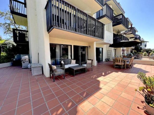 2 Br, 2 bath, Condo 3375 Foothill Rd