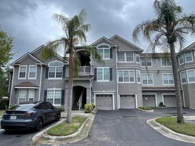 2 Br, 2 bath, Condo 3379 S Kirkman Rd