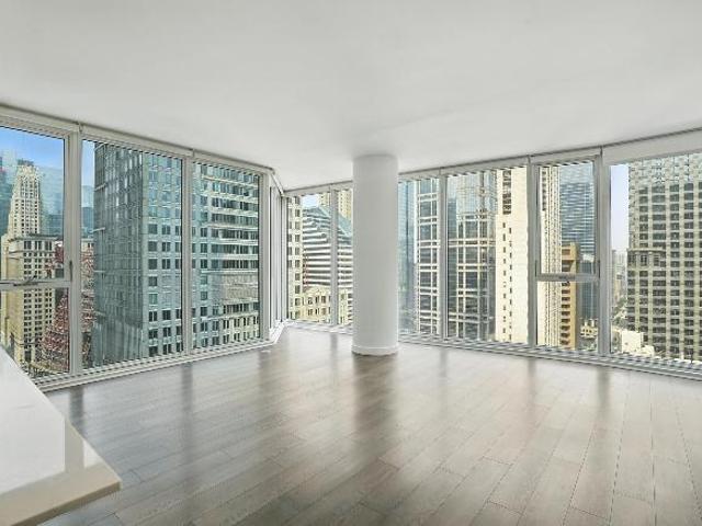 2 Br, 2 bath, Condo 37 W Randolph