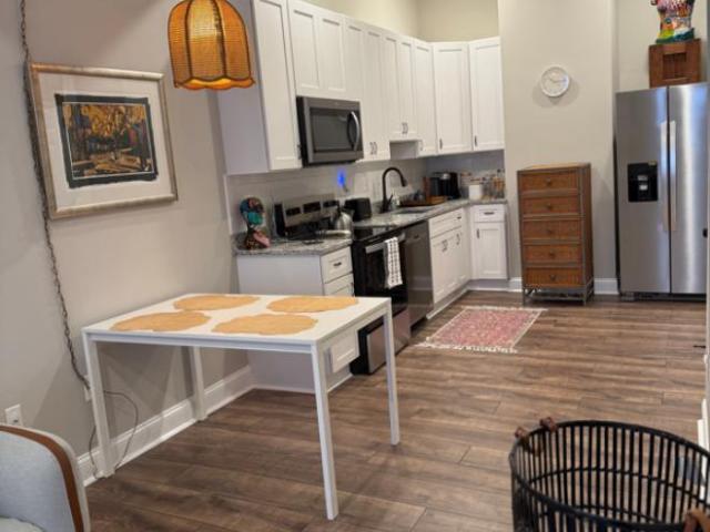 2 Br, 2 bath, Condo 3429 Chestnut Ave