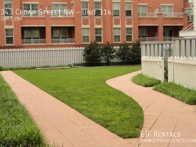 2 Br, 2 bath, Condo 343 Cedar Street Nw