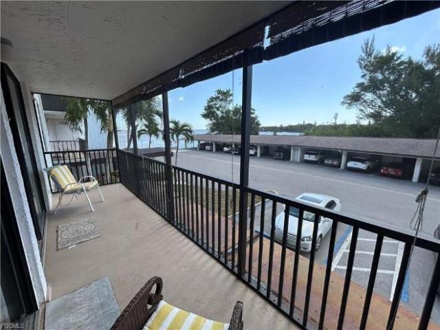 2 Br, 2 bath, Condo 3490 N Key Dr