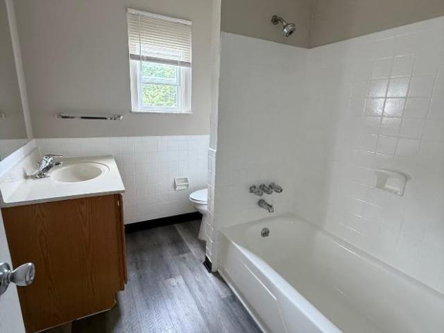 2 Br, 2 bath, Condo 3501 Dorham Pl