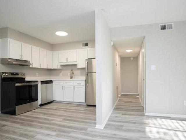 2 Br, 2 bath, Condo 350 Bryant Rd