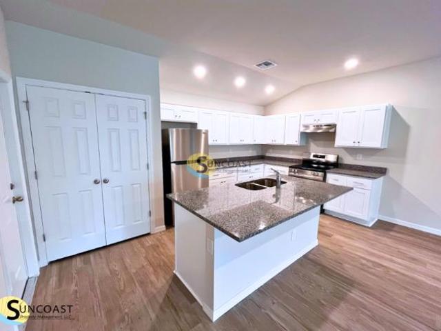 2 Br, 2 bath, Condo 353 Reeves St