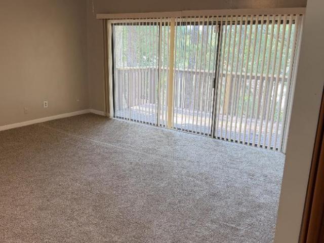 2 Br, 2 bath, Condo 3575 Oakvale Rd