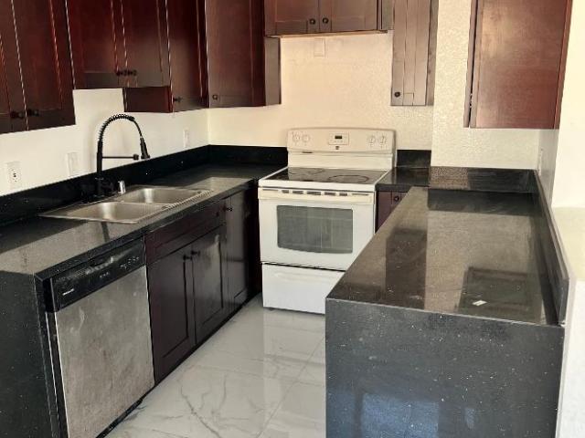 2 Br, 2 bath, Condo 3634 S Barcelona St
