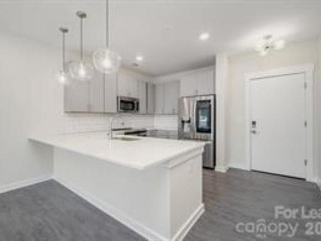 2 Br, 2 bath, Condo 3630 N Davidson Street