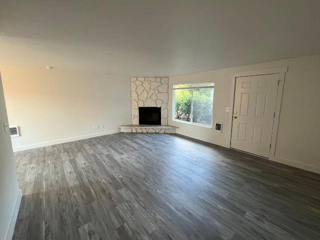 2 Br, 2 bath, Condo 3648 SE 108th Ave