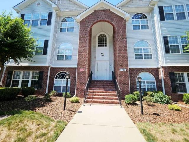 2 Br, 2 bath, Condo 3704 Cotswold Terrace