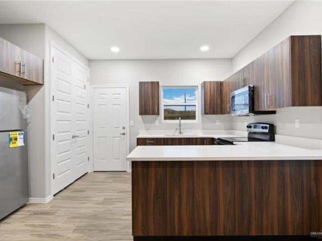 2 Br, 2 bath, Condo 3701 La Vista Ave Lot 87 Hc
