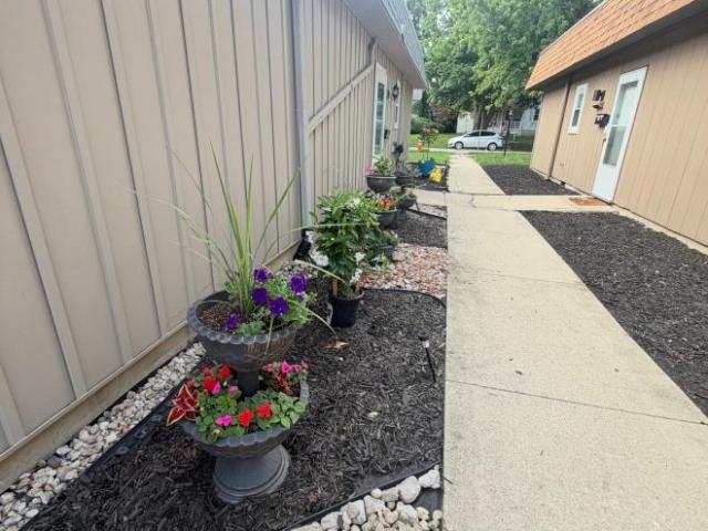 2 Br, 2 bath, Condo 3715 214th St