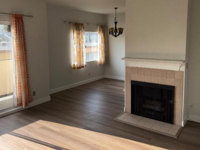 2 Br, 2 bath, Condo 3727 Watseka Ave