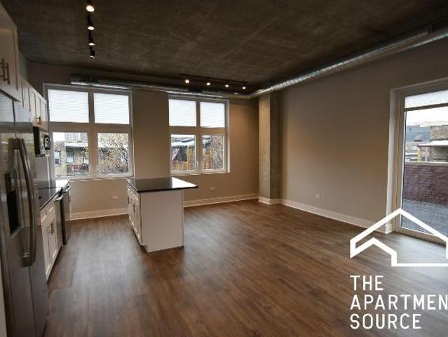 2 Br, 2 bath, Condo 3833 North Broadway