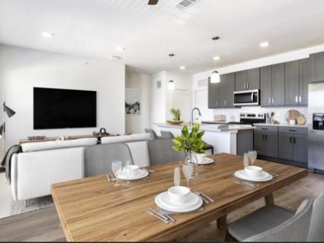 2 Br, 2 bath, Condo 3901 E Parmer Ln