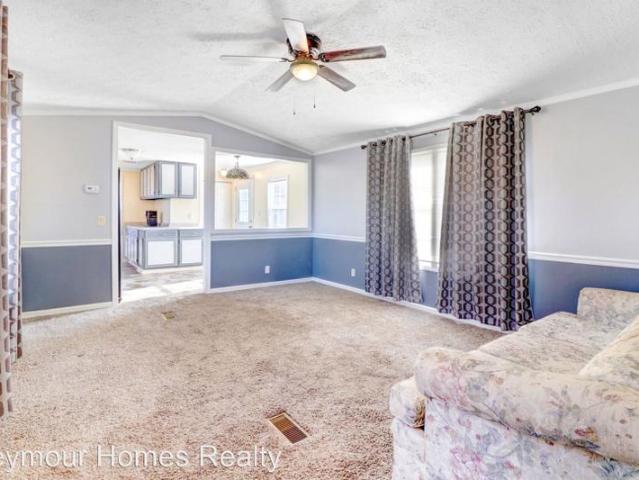 2 br, 2 bath House 3706 E New Hope Road