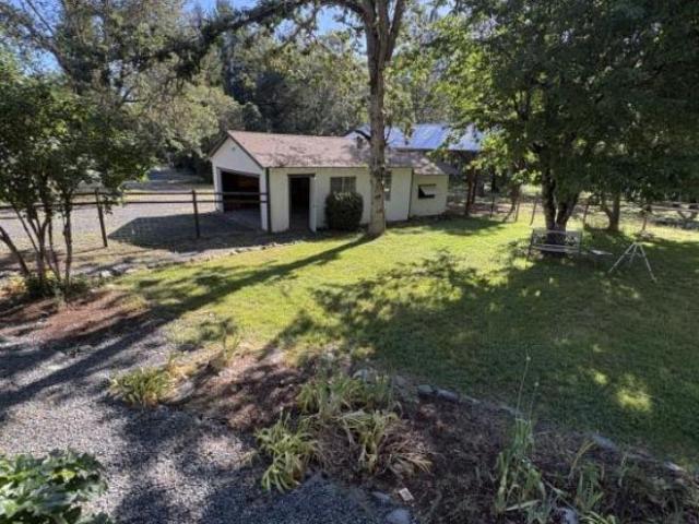 2 Br, 2 bath, Mobile/Manufactured 2010 Foots Creek Right Fork Rd