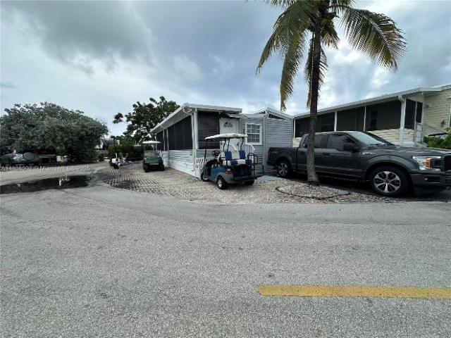 2 Br, 2 bath, Mobile/Manufactured 65821 Overseas Highway
