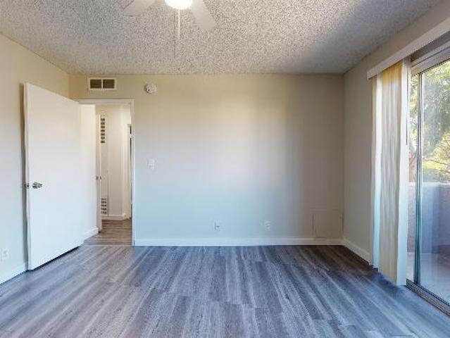 2 Br, 2 bath, Other 400 412 N Serrano Avenue