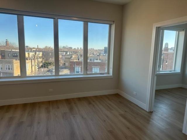 2 Br, 2 bath, Other 4010 North Lincoln Avenue