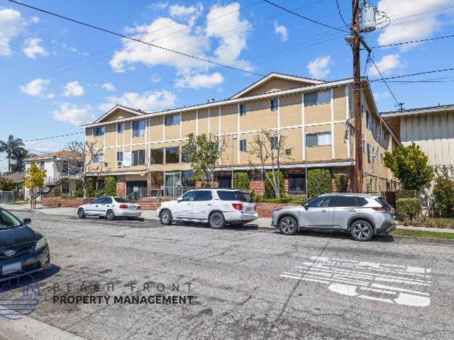 2 Br, 2 bath, Other 4061 W 138th St