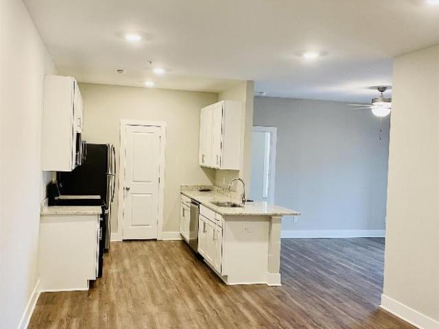 2 Br, 2 bath, Other 410 English Commons Drive