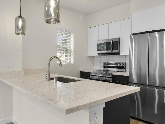 2 Br, 2 bath, Apartment 8931 Gravelly Lake Dr SW