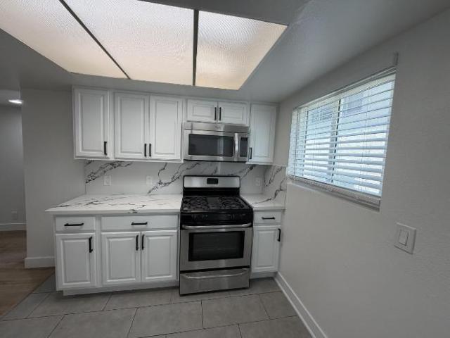 2 Br, 2 bath, Other 1418 14th Street