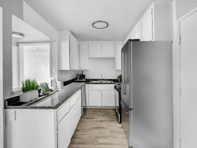 2 Br, 2 bath, Other 14400 Valerio Street