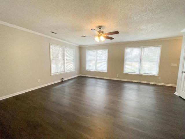2 Br, 2 bath, Apartment 1511 Kathleen Dr