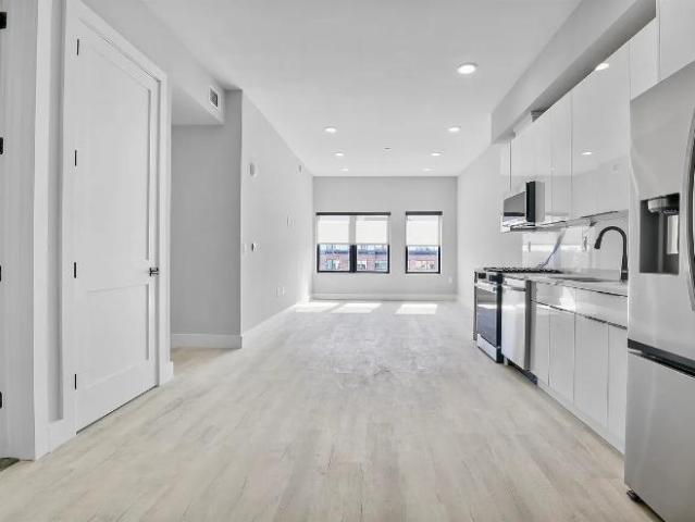 2 Br, 2 bath, Apartment 187 Culver Avenue